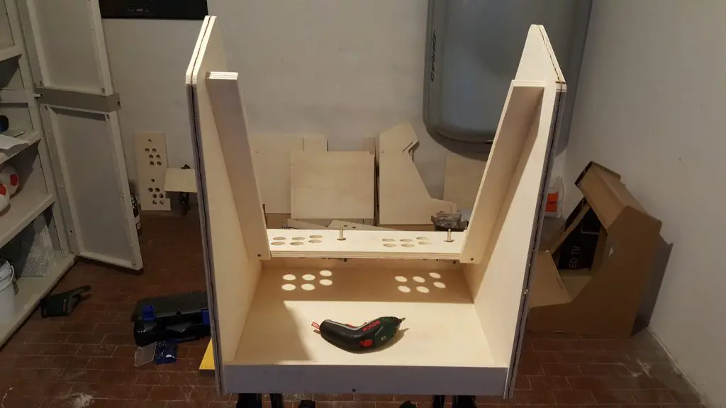 Arcade Bartop with Raspberry Pi & RetroPie DIY tutorial - 3 of 6: Wood cut